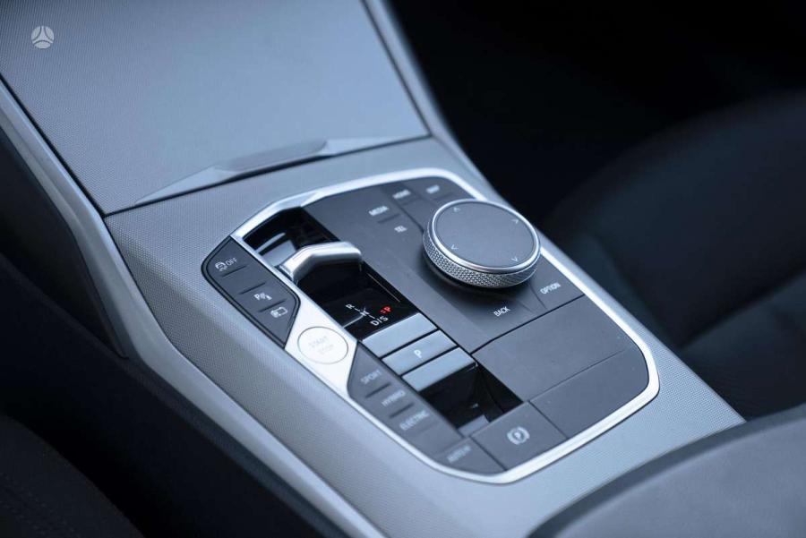 Melns BMW 320 2023 Kėdainiai, ar dzinēja tilpumu 2.00 L un nobraukumu 52 tūkst. km par 26900 €, foto 20 vietnē AUTOMOTO.COM.LV