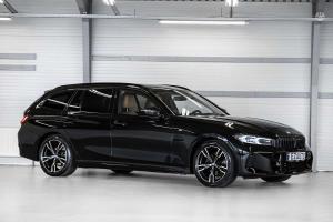 Melns BMW 320 2023 Tukums, ar dzinēja tilpumu 2.00 L un nobraukumu 135 tūkst. km par 28990 €, foto 4 vietnē AUTOMOTO.COM.LV