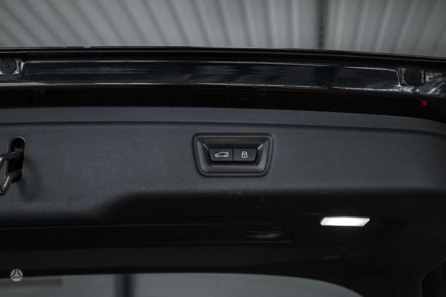 Melns BMW 320 2023 Tukums, ar dzinēja tilpumu 2.00 L un nobraukumu 135 tūkst. km par 28990 €, foto 12 vietnē AUTOMOTO.COM.LV