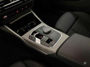 Melns BMW 320 2023 Marijampole, ar dzinēja tilpumu 2.00 L un nobraukumu 199 tūkst. km par 20950 €, foto 4 vietnē AUTOMOTO.COM.LV