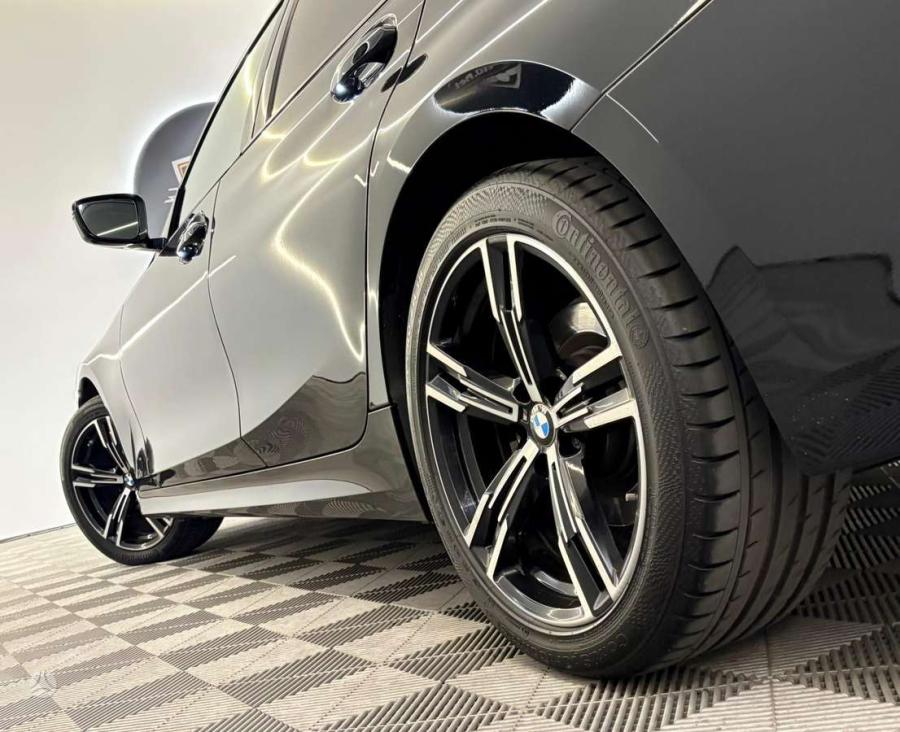 Melns BMW 320 2023 Marijampole, ar dzinēja tilpumu 2.00 L un nobraukumu 199 tūkst. km par 20950 €, foto 29 vietnē AUTOMOTO.COM.LV