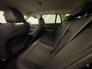 Melns BMW 320 2023 Marijampole, ar dzinēja tilpumu 2.00 L un nobraukumu 199 tūkst. km par 20950 €, foto 31 vietnē AUTOMOTO.COM.LV