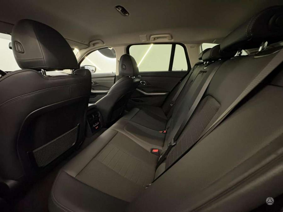 Melns BMW 320 2023 Marijampole, ar dzinēja tilpumu 2.00 L un nobraukumu 199 tūkst. km par 20950 €, foto 31 vietnē AUTOMOTO.COM.LV