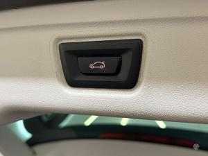 Melns BMW 320 2023 Marijampole, ar dzinēja tilpumu 2.00 L un nobraukumu 199 tūkst. km par 20950 €, foto 34 vietnē AUTOMOTO.COM.LV