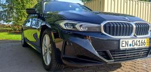 Black BMW 320 2023 in Sakiai, with an engine capacity of 2.00 L and mileage of 173 thousand km for 21999 €, photo 10 on AUTOMOTO.COM.LV