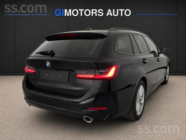 Black BMW 320 2023 in Riga, with an engine capacity of 2.00 L and mileage of 155 thousand km for 23900 €, photo 5 on AUTOMOTO.COM.LV