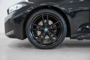Black BMW 320 2024 in Vilnius, with an engine capacity of 2.00 L and mileage of 82 thousand km for 38400 €, photo 28 on AUTOMOTO.COM.LV