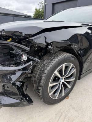 Melns BMW 320 2024 Kauņa, ar dzinēja tilpumu 2.00 L un nobraukumu 47 tūkst. km par 14950 €, foto 4 vietnē AUTOMOTO.COM.LV