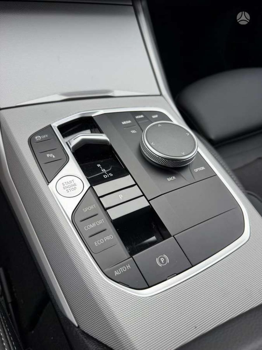 Melns BMW 320 2024 Kauņa, ar dzinēja tilpumu 2.00 L un nobraukumu 47 tūkst. km par 14950 €, foto 12 vietnē AUTOMOTO.COM.LV