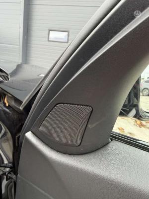 Melns BMW 320 2024 Kauņa, ar dzinēja tilpumu 2.00 L un nobraukumu 47 tūkst. km par 14950 €, foto 13 vietnē AUTOMOTO.COM.LV
