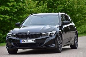 Black BMW 320 2025 in Vilnius, with an engine capacity of 2.00 L and mileage of 11 thousand km for 30700 €, photo 5 on AUTOMOTO.COM.LV