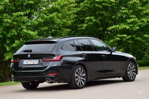 Black BMW 320 2025 in Vilnius, with an engine capacity of 2.00 L and mileage of 11 thousand km for 30700 €, photo 22 on AUTOMOTO.COM.LV