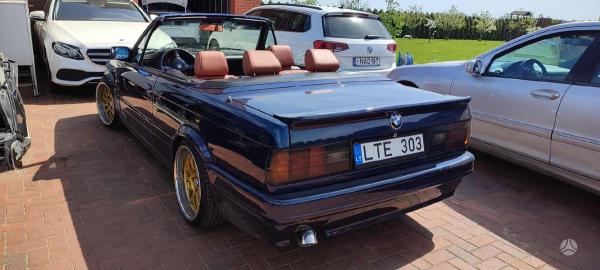 Blue BMW 320 1993 in Kedainiai, with an engine capacity of 2.00 L and mileage of 340 thousand km for 20000 €, photo 8 on AUTOMOTO.COM.LV