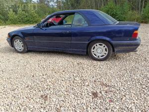 Blue BMW 320 1996 in Riga, with an engine capacity of 2.00 L and mileage of 199 thousand km for 4999 €, photo 1 on AUTOMOTO.COM.LV