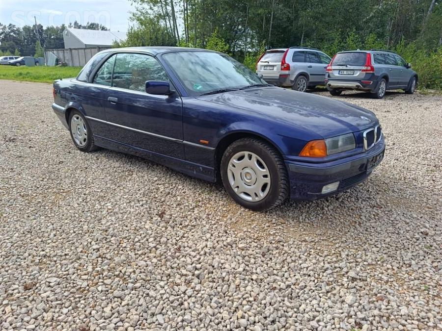 Blue BMW 320 1996 in Riga, with an engine capacity of 2.00 L and mileage of 199 thousand km for 4999 €, photo 6 on AUTOMOTO.COM.LV