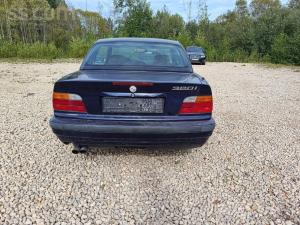Blue BMW 320 1996 in Riga, with an engine capacity of 2.00 L and mileage of 199 thousand km for 4999 €, photo 7 on AUTOMOTO.COM.LV