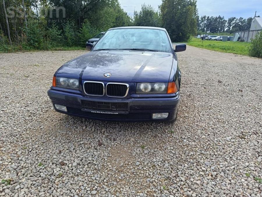 Blue BMW 320 1996 in Riga, with an engine capacity of 2.00 L and mileage of 199 thousand km for 4999 €, photo 9 on AUTOMOTO.COM.LV