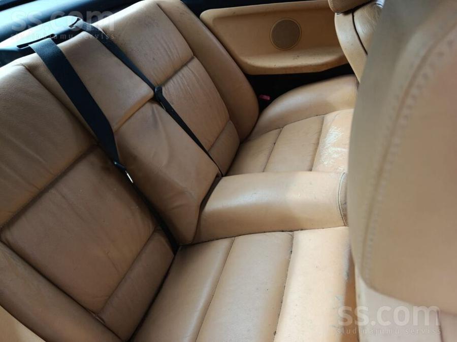Blue BMW 320 1996 in Riga, with an engine capacity of 2.00 L and mileage of 199 thousand km for 4999 €, photo 14 on AUTOMOTO.COM.LV