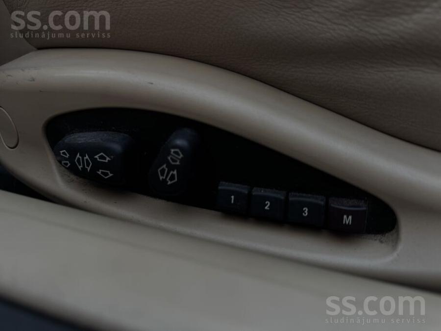 Blue BMW 320 2001 in Riga, with an engine capacity of 2.20 L and mileage of 224 thousand km for 4650 €, photo 9 on AUTOMOTO.COM.LV