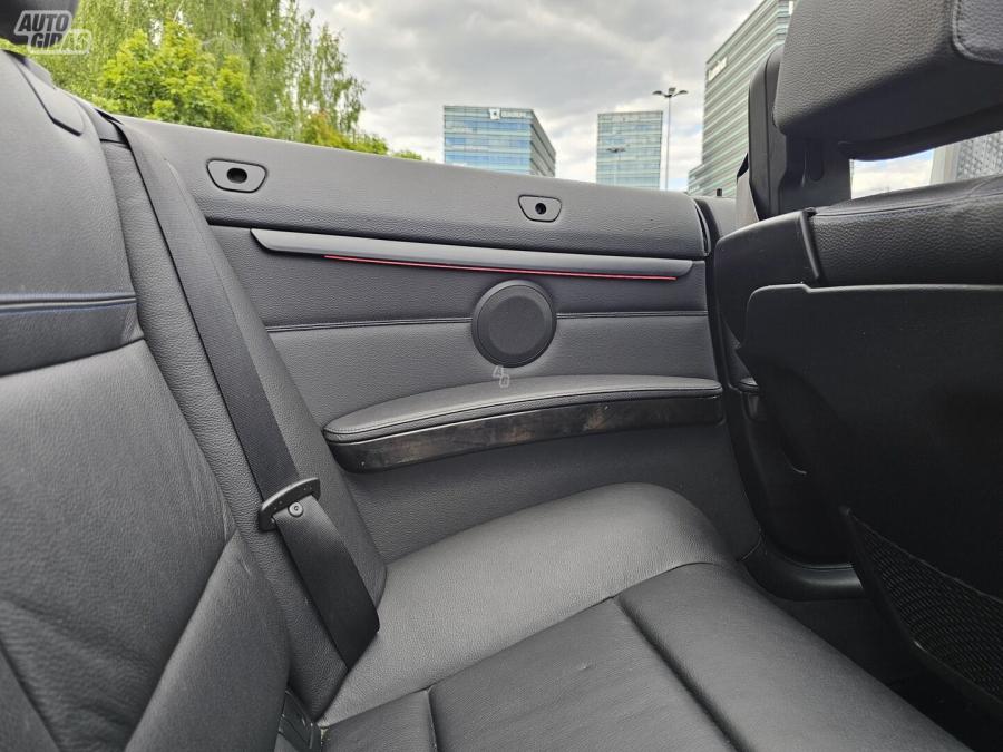 Zils BMW 320 2009 Viļņa, ar dzinēja tilpumu 2.00 L un nobraukumu 262 tūkst. km par 8300 €, foto 26 vietnē AUTOMOTO.COM.LV