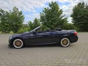 Blue BMW 320 2009 in Vilnius, with an engine capacity of 2.00 L and mileage of 262 thousand km for 7999 €, photo 8 on AUTOMOTO.COM.LV