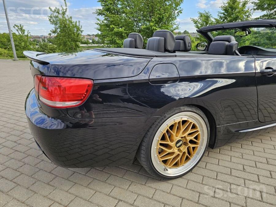 Blue BMW 320 2009 in Vilnius, with an engine capacity of 2.00 L and mileage of 262 thousand km for 7999 €, photo 15 on AUTOMOTO.COM.LV