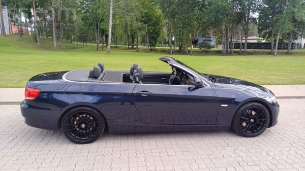 Blue BMW 320 2009 in Riga, with an engine capacity of 2.00 L and mileage of 235 thousand km for 10500 €, photo 2 on AUTOMOTO.COM.LV