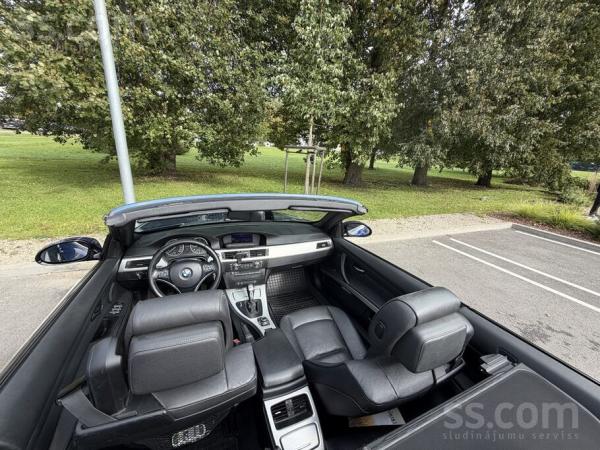 Blue BMW 320 2009 in Riga, with an engine capacity of 2.00 L and mileage of 292 thousand km for 9600 €, photo 9 on AUTOMOTO.COM.LV
