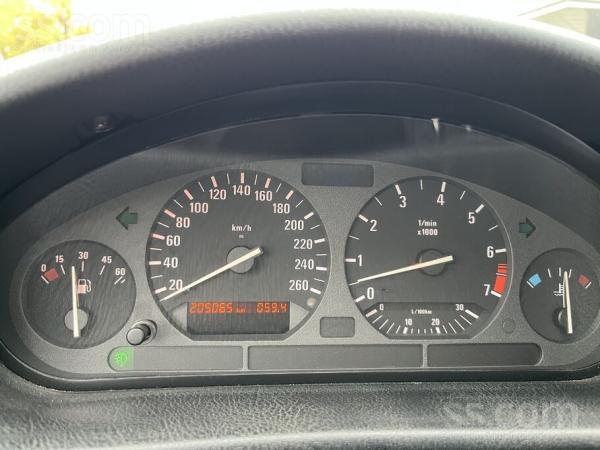 Zils BMW 320 1994 Jēkabpils, ar dzinēja tilpumu 2.00 L un nobraukumu 205 tūkst. km par 6650 €, foto 9 vietnē AUTOMOTO.COM.LV