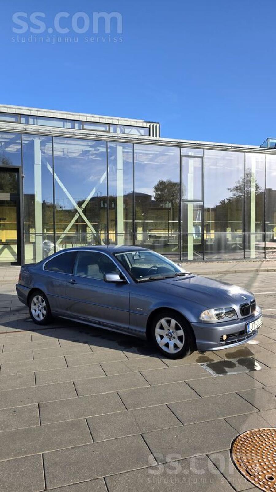 Blue BMW 320 2002 in Valmiera, with an engine capacity of 2.20 L and mileage of 300 thousand km for 3500 €, photo 3 on AUTOMOTO.COM.LV