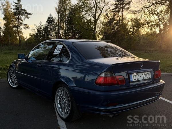 Blue BMW 320 2002 in Riga, with an engine capacity of 2.20 L and mileage of 284 thousand km for 2750 €, photo 4 on AUTOMOTO.COM.LV