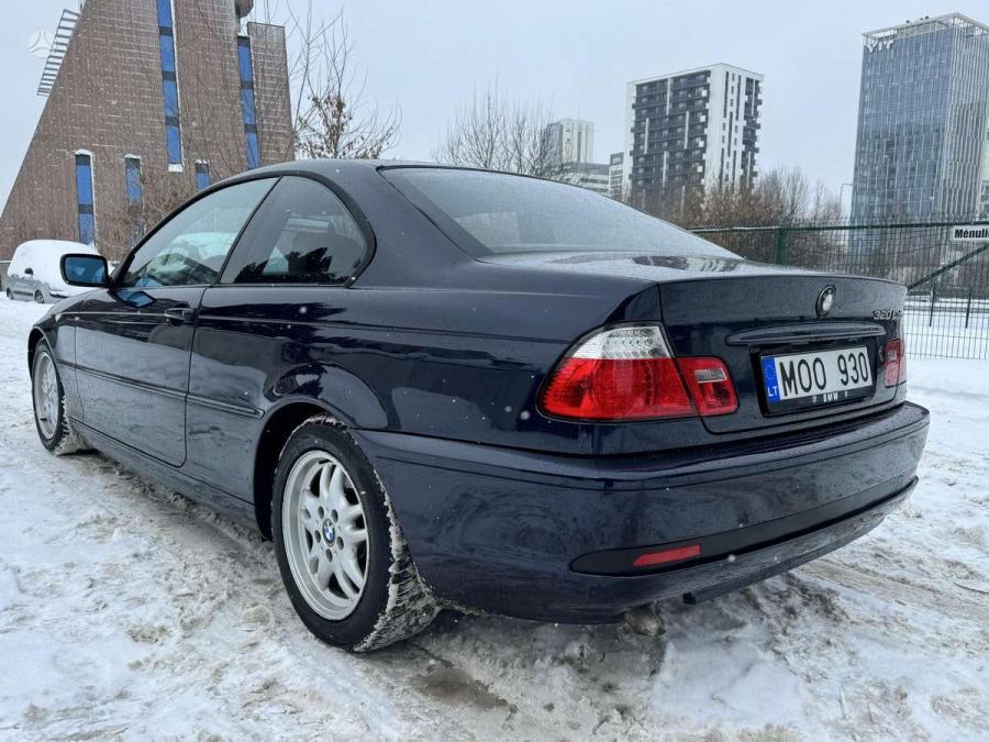 Blue BMW 320 2003 in Vilnius, with an engine capacity of 2.00 L and mileage of 250 thousand km for 2700 €, photo 4 on AUTOMOTO.COM.LV