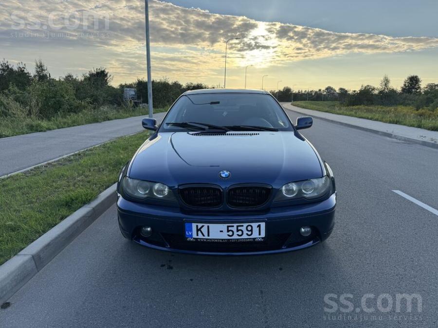 Zils BMW 320 2003 Rīga, ar dzinēja tilpumu 2.00 L un nobraukumu 329 tūkst. km par 2500 €, foto 4 vietnē AUTOMOTO.COM.LV