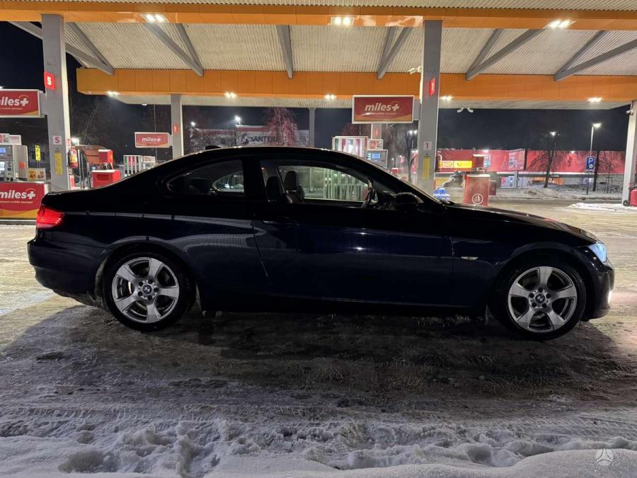 Zils BMW 320 2007 Kauņa, ar dzinēja tilpumu 2.00 L un nobraukumu 182 tūkst. km par 6700 €, foto 3 vietnē AUTOMOTO.COM.LV