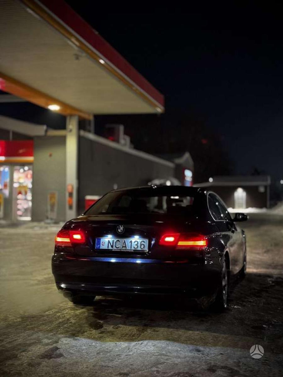 Zils BMW 320 2007 Kauņa, ar dzinēja tilpumu 2.00 L un nobraukumu 182 tūkst. km par 6700 €, foto 4 vietnē AUTOMOTO.COM.LV