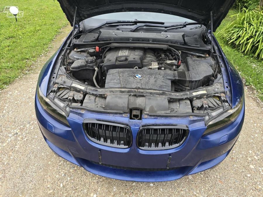 Zils BMW 320 2007 Gargždai, ar dzinēja tilpumu 2.00 L un nobraukumu 184 tūkst. km par 2500 €, foto 12 vietnē AUTOMOTO.COM.LV