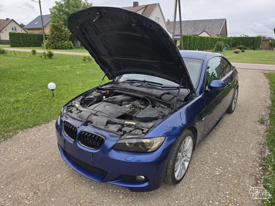 Zils BMW 320 2007 Gargždai, ar dzinēja tilpumu 2.00 L un nobraukumu 184 tūkst. km par 2500 €, foto 13 vietnē AUTOMOTO.COM.LV