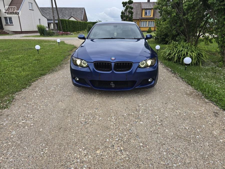 Zils BMW 320 2007 Gargždai, ar dzinēja tilpumu 2.00 L un nobraukumu 184 tūkst. km par 2500 €, foto 16 vietnē AUTOMOTO.COM.LV