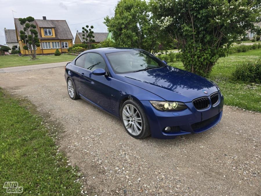 Zils BMW 320 2007 Gargždai, ar dzinēja tilpumu 2.00 L un nobraukumu 184 tūkst. km par 2500 €, foto 17 vietnē AUTOMOTO.COM.LV