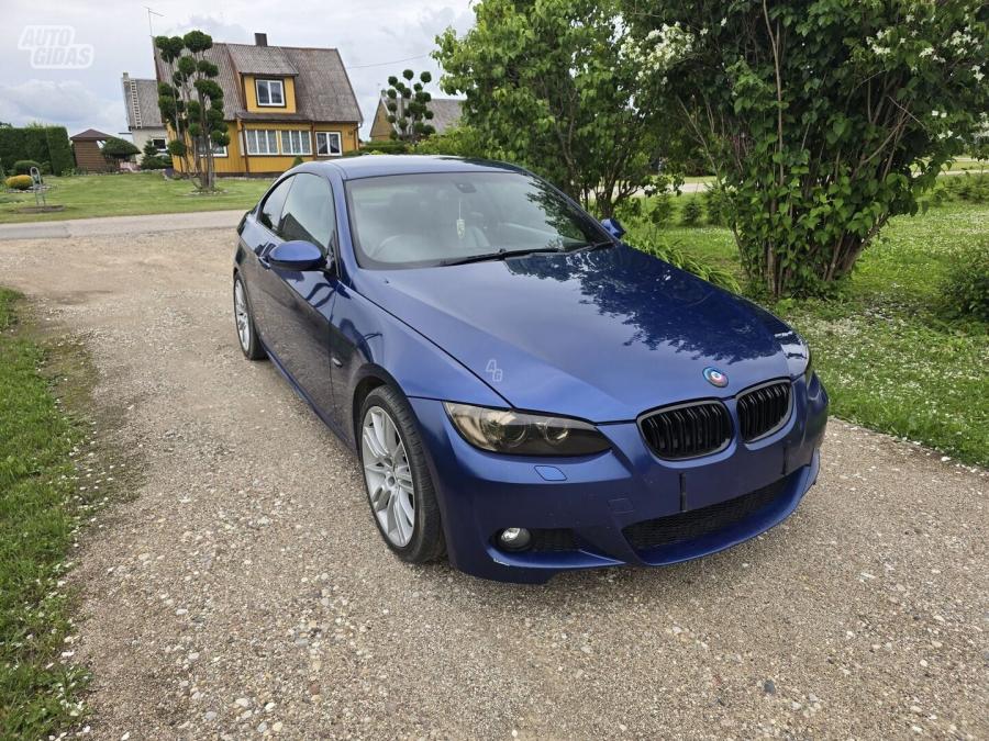 Zils BMW 320 2007 Gargždai, ar dzinēja tilpumu 2.00 L un nobraukumu 184 tūkst. km par 2500 €, foto 22 vietnē AUTOMOTO.COM.LV