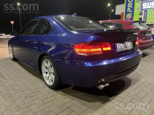 Blue BMW 320 2008 in Riga, with an engine capacity of 2.00 L and mileage of 329 thousand km for 6500 €, photo 3 on AUTOMOTO.COM.LV