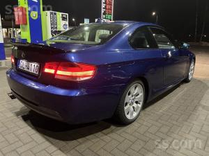 Blue BMW 320 2008 in Riga, with an engine capacity of 2.00 L and mileage of 329 thousand km for 6500 €, photo 5 on AUTOMOTO.COM.LV