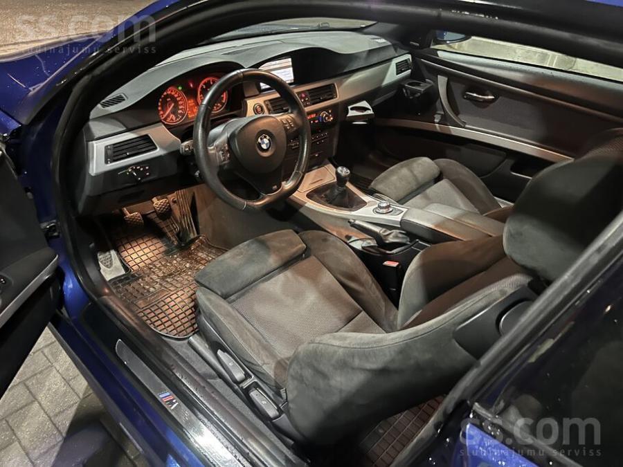 Blue BMW 320 2008 in Riga, with an engine capacity of 2.00 L and mileage of 329 thousand km for 6500 €, photo 6 on AUTOMOTO.COM.LV