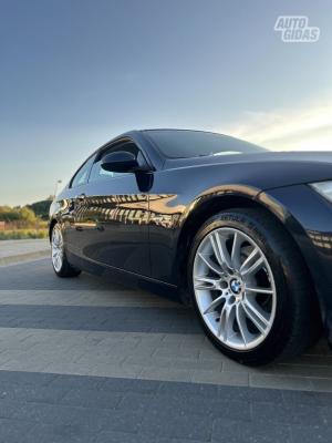 Blue BMW 320 2008 in Kaunas, with an engine capacity of 2.00 L and mileage of 380 thousand km for 3950 €, photo 5 on AUTOMOTO.COM.LV