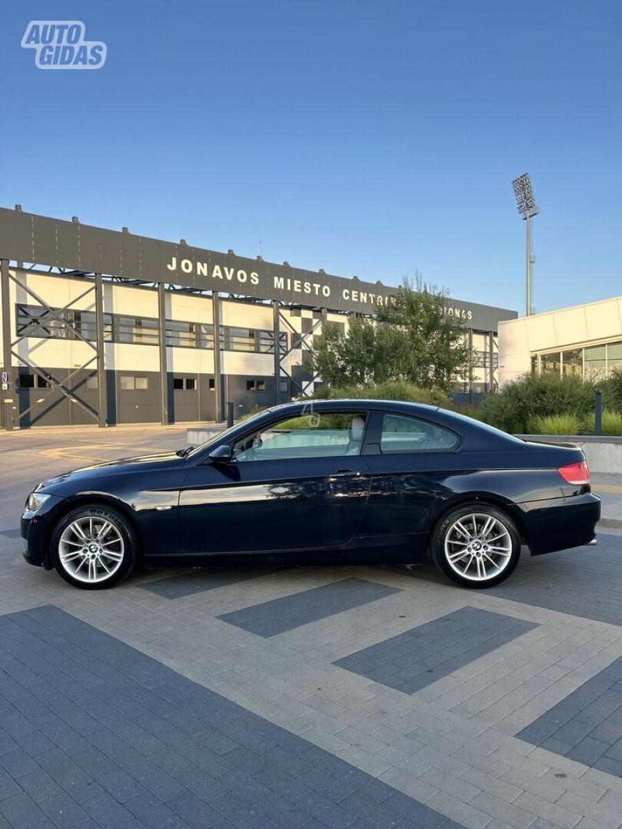 Blue BMW 320 2008 in Kaunas, with an engine capacity of 2.00 L and mileage of 380 thousand km for 3950 €, photo 7 on AUTOMOTO.COM.LV