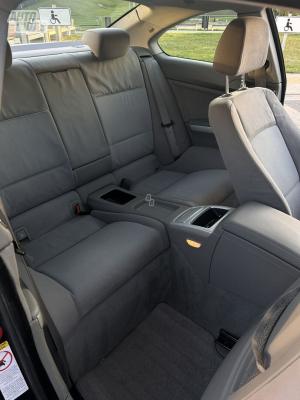 Blue BMW 320 2008 in Kaunas, with an engine capacity of 2.00 L and mileage of 380 thousand km for 3950 €, photo 9 on AUTOMOTO.COM.LV