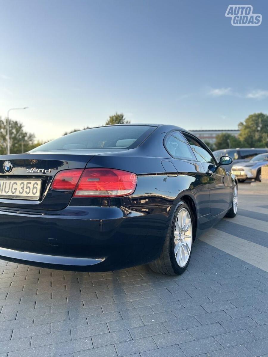 Blue BMW 320 2008 in Kaunas, with an engine capacity of 2.00 L and mileage of 380 thousand km for 3950 €, photo 10 on AUTOMOTO.COM.LV