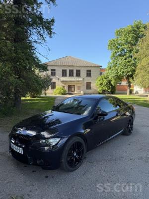 Zils BMW 320 2009 Jelgava, ar dzinēja tilpumu 2.00 L un nobraukumu 281 tūkst. km par 8700 €, foto  vietnē AUTOMOTO.COM.LV