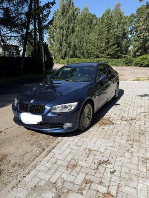 Zils BMW 320 2010 Kauņa, ar dzinēja tilpumu 2.00 L un nobraukumu 271 tūkst. km par 7100 €, foto  vietnē AUTOMOTO.COM.LV