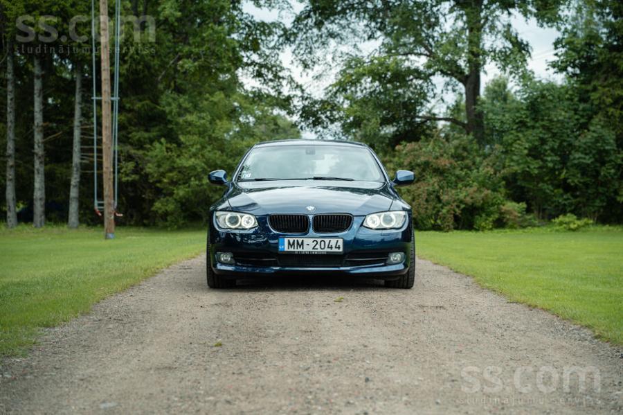 Zils BMW 320 2011 Limbaži, ar dzinēja tilpumu 2.00 L un nobraukumu 159 tūkst. km par 9299 €, foto 2 vietnē AUTOMOTO.COM.LV